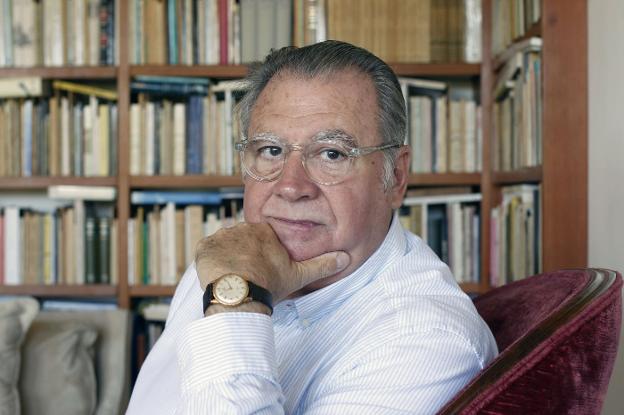 Jaime Siles, poeta: «La poesía es la lavandería y la tintorería del ...